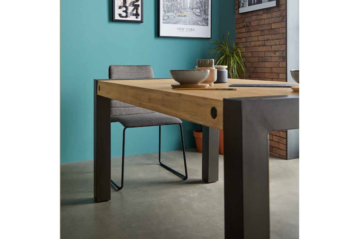 Mesa comedor diseño industrial. Con sobre efecto grueso 50mm.